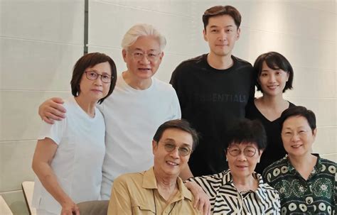 Hu Ge S Wife Makes Her First Public Appearance After Their Wedding Announcement Dramapanda