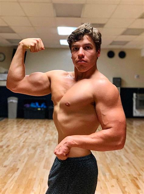 Arnold Schwarzenegger S Wild Sex Life X Rated Pics Five A Day Romps And Orgies Daily Star