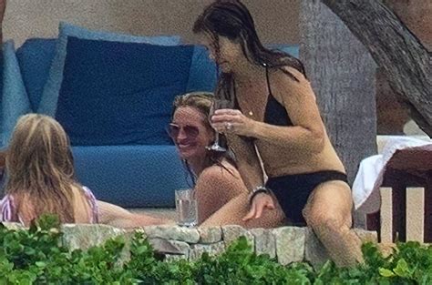 Julia Roberts Nude LAKED Pics Porn Sex Scenes Scandal Planet