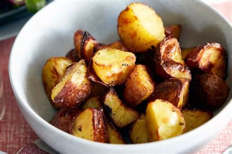 You Re Making Roast Potatoes Wrong Common Error Stops Them Going Crispy Daily Star