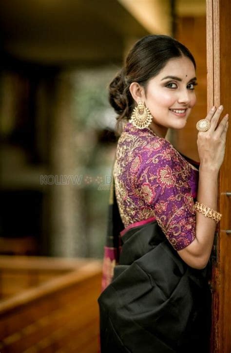 Actress Mahima Nambiar Hd Photo Shoot Pictures Kollywood Zone