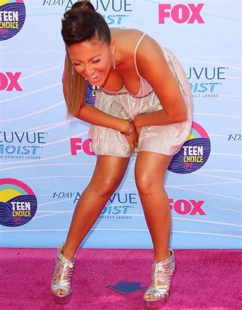 Francia Raisa Upskirt Panty Showing At Teen Choice Awards In La 12thblog
