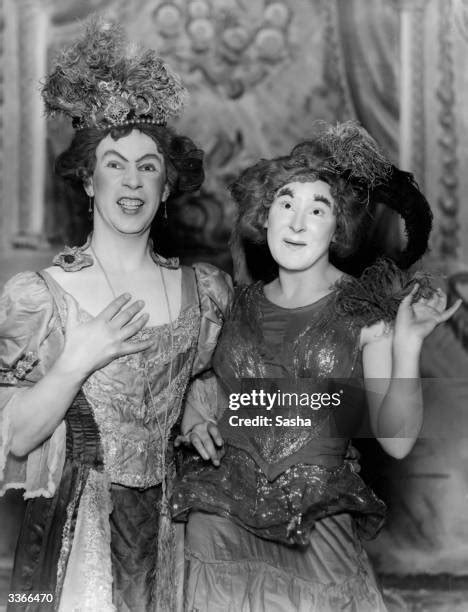 Ugly Sisters Cinderella 40052072 Cinderella Christmas 7