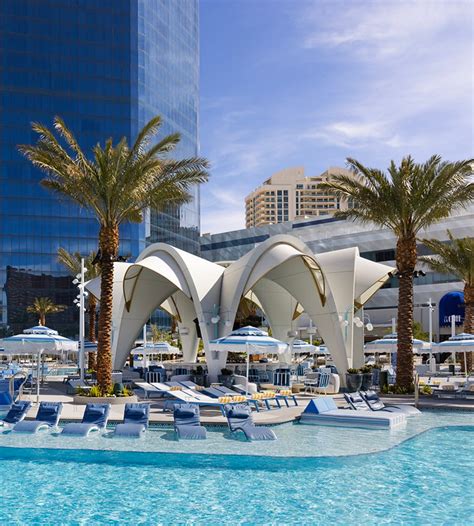 Pools Fontainebleau Las Vegas