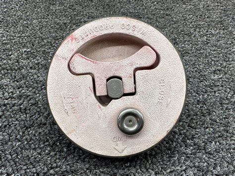 Cessna Tu206g Wisco Vented Fuel Cap Assembly Discolored For Sale