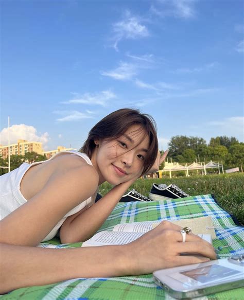 [instiz] Choi Mina Sue Was Freaking Pretty With Short Hair