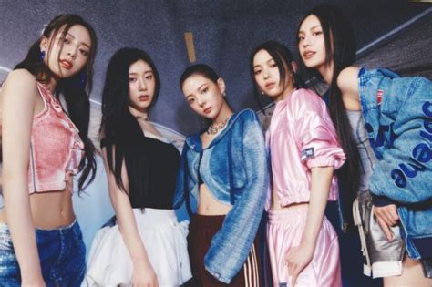 Itzy Integrantes Renovam Contratos Com A Jyp Entertainment Billboard Brasil