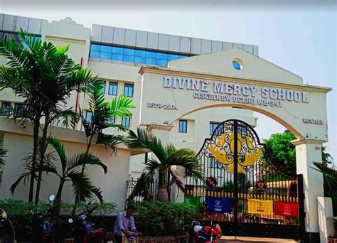 Divine Mercy Schoolhowrah Photo Gallery