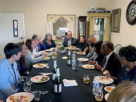 Ben Carson Makes Surprise Visit To Auburn Northwest Adventists