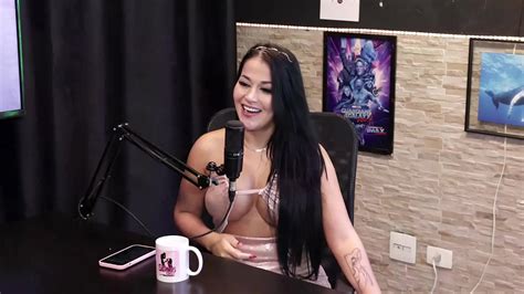 Fetiches Sobre Um Anão Pitoco