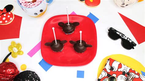 Celebrate Mickey Mouse And Minnie Mouse With A Birthday Party At Home