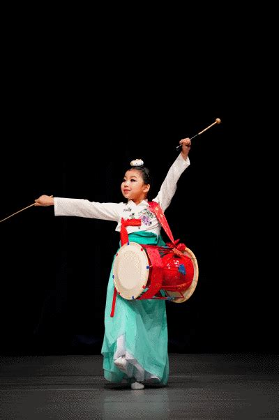 박유정송년예술제동영상2021 Momburim Photo