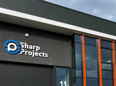 Gevelreclame Voor Sharp Projects Signnovation