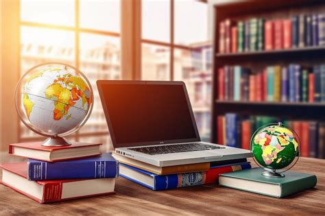Libros Apilados En Un Escritorio Con Computadora Portátil Y Guante En