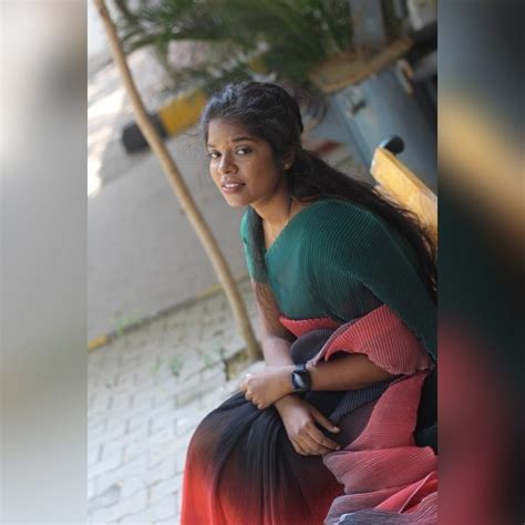 nivedha venkadachalam medium