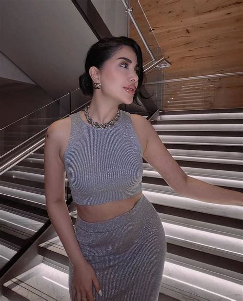 Stunning Sabeeka Imams New Clicks In Western Attire Reviewitpk