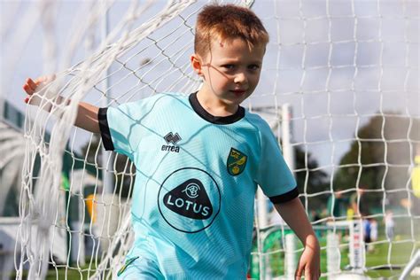 Mini Kickers 2 Norwich City Community Sports Foundation