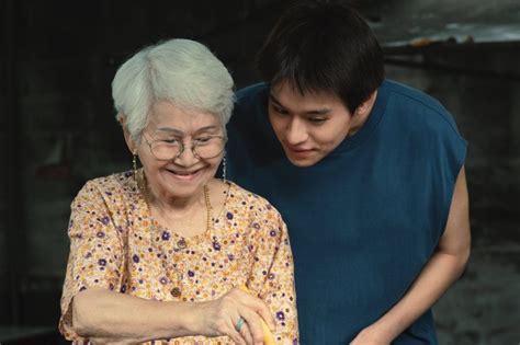 5 Film Asia tentang Kebersamaan Kakek Nenek dan Cucunya