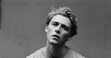 팝싱어 크리스토퍼 Christopher 한국 야경 담은 뮤직비디오 공개