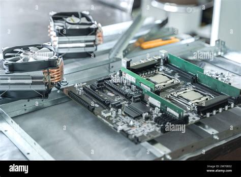 Man Engineercollectorindependent Self Computer Assembly Mounting