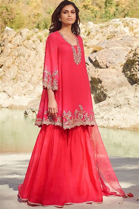 Fuchsia Embroidered Sharara Set Design By Dolly J At Pernias Pop Up
