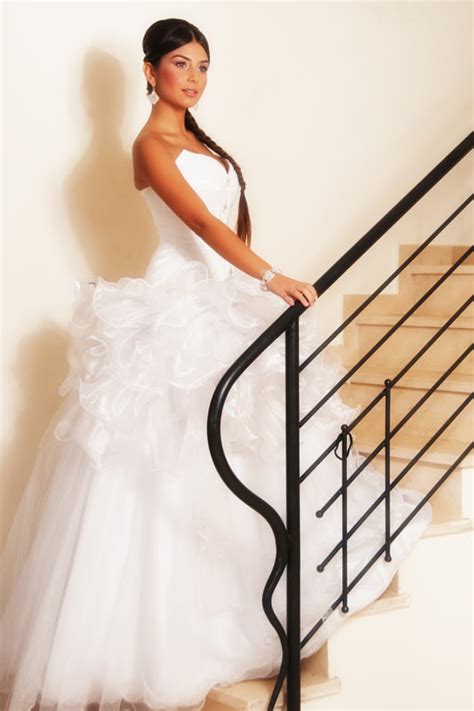 סטודיו Y אופנה ביוטי קטלוגים ובוקים יאיר צריקר סטודיו לצילום