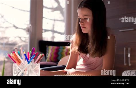 Girl Thinking Stock Videos And Footage Hd And 4k Video Clips Alamy