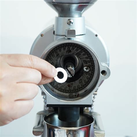 カリタ ハイカットgカラー5色（マットブラック ホワイト インディアンレッド プレミアムブラウン シルバー）業務用グラインダー挽き目17段階 高性能ミル 受注発注