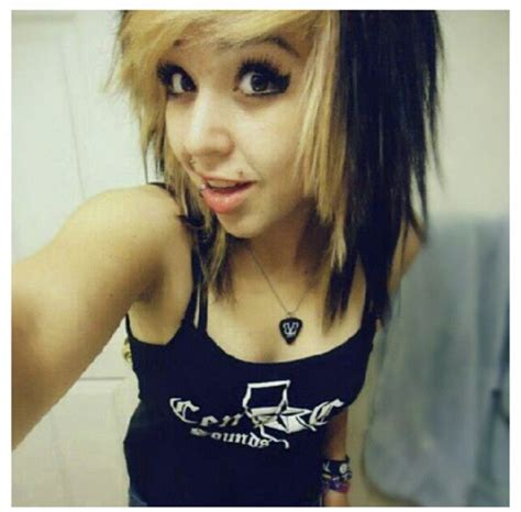 Pin By On Fr Og Scene Mo 2k Short Scene Hair Scene Haircuts Emo