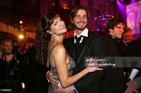 Schauspielerpaar Alexandra Kamp Und Jan Ammann Beim Deutschen News Photo Getty Images