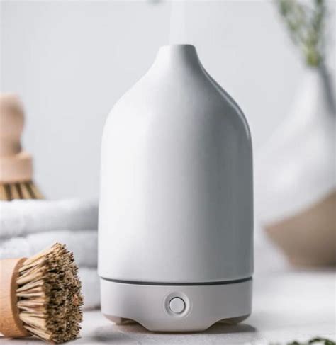 White Ceramic Glass Diffuser Mamar No Peito