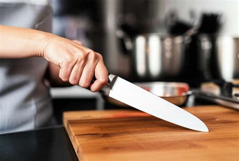 How To Hold A Chef Knife Properly Masterful Grip Cookcanvas