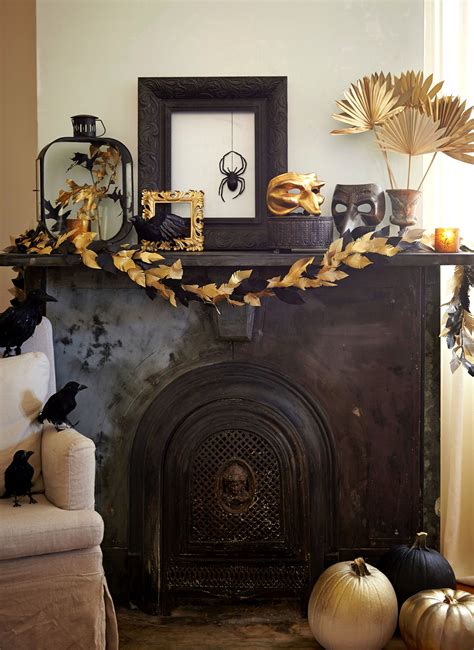 24 Spooky And Stylish Halloween Mantel Decor Ideas