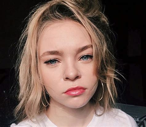 Taylor Hickson Biography Height And Life Story Super Stars Bio
