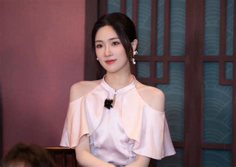 《幸福到萬家》張凱麗女兒出圈後，14歲劉蒔被贊，顏值不輸翁虹 每日頭條