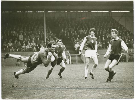 Tonny Van Leeuwen 1943 1971 Kent U Deze Nog