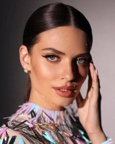 Women Board Oks Models