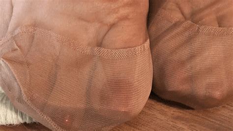 Italian Designer Stiletto Pumps And Rht Nylons Part 4 Divx 169