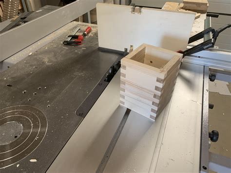 Boites Avec Assemblage Queue Droite Par Bentournefeuille Sur Lair Du Bois