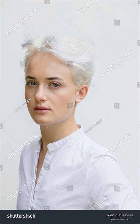 64 Thousand Teenage Girl Short Shorts Royalty Free Images Stock