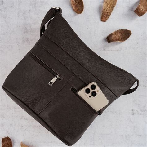 Paolo Peruzzi Dámská Kožená Kabelka Paul Peruzzi Z 53 Hnědá Glami Cz