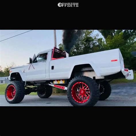 Jeep J10 Lifted