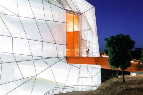 Auditorium Uses Translucent Etfe Panels For A Surreal Look