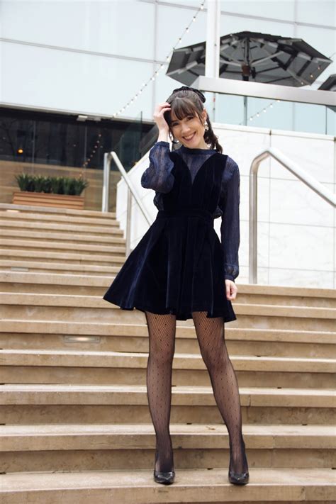 Blue Velvet Carolina Pinglo