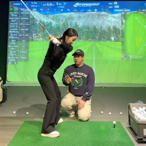 Ki200pro 여자회원님 10회차 교정 어느새연장하고 더 위를위해정진중 상하체분리늘리고 파워더넣기 이제좀 멋지게치네요 더열심히해봅시다