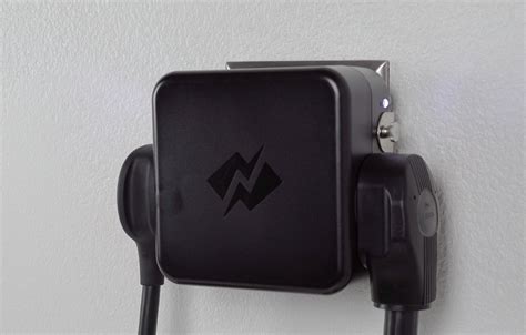 Smart Splitter Mounting Bracket Screw Kit Neocharge