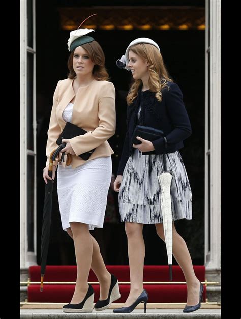 Photo Les Princesses Eugenie Et Beatrice Dyork Entrent En Scène Lors