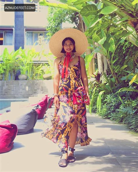 Shareefa Daanish Feet Aznudefeet