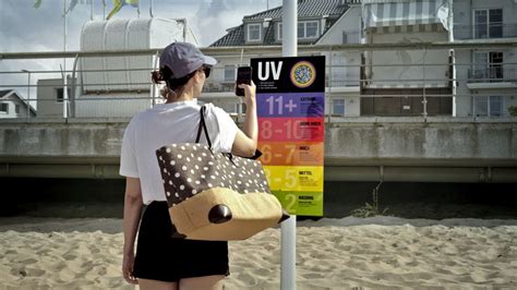 Specially Designed Flag Alerts Beachgoers To Dangerous Uv Levels
