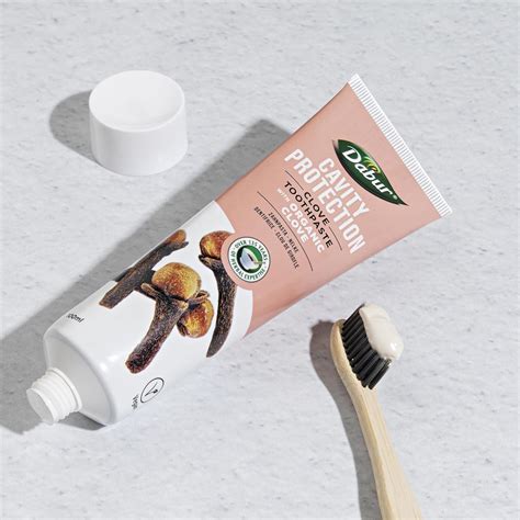 Dabur Organic Clove Toothpaste 100 Ml Fresh Breath Gum Health